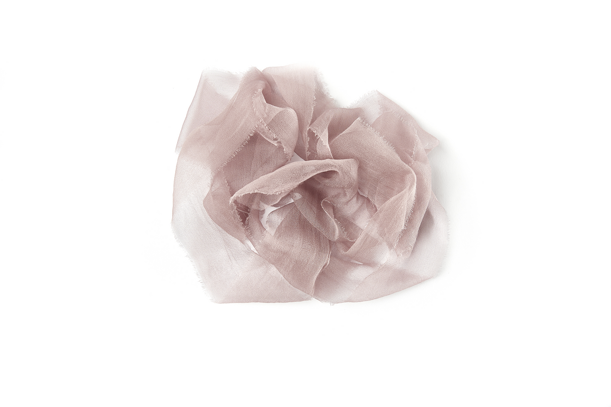Gossamer Ribbon in Mauve - شريط طونو و كو | BLUMEN Floral Art and Design