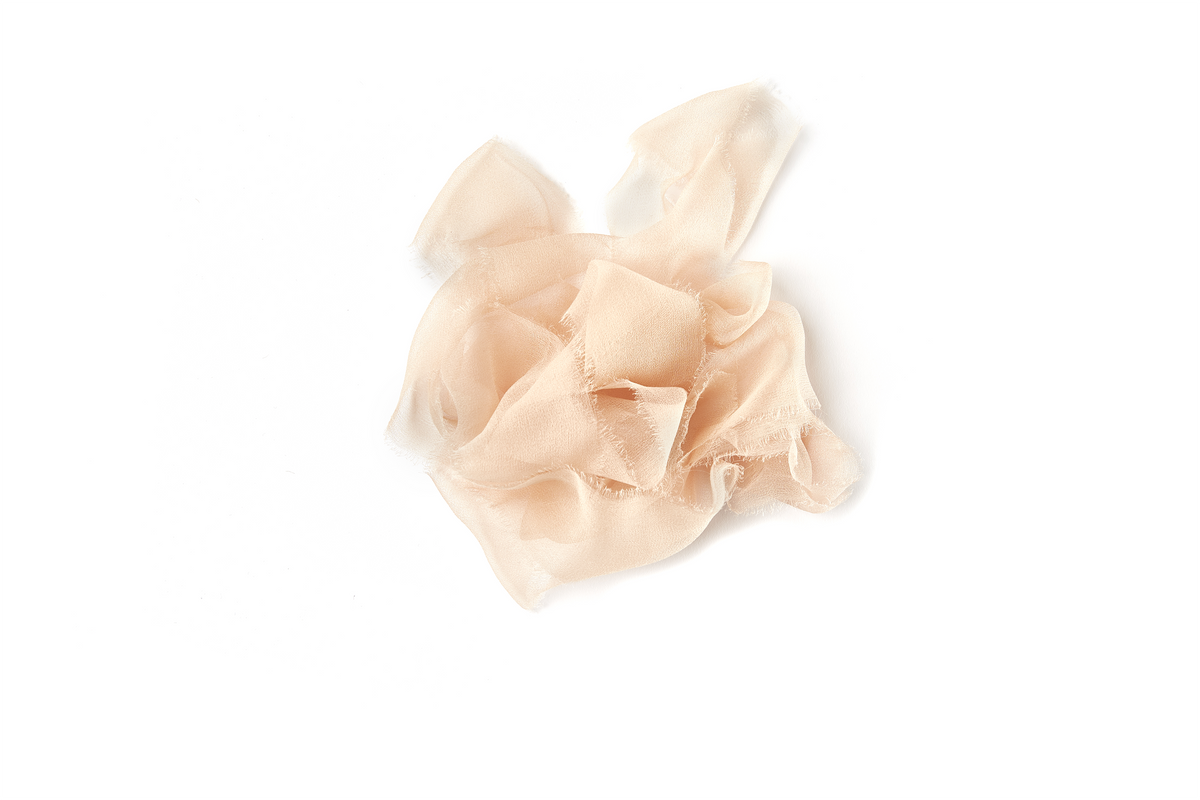 Gossamer Ribbon in Peach - شريط طونو و كو | BLUMEN Floral Art and Design
